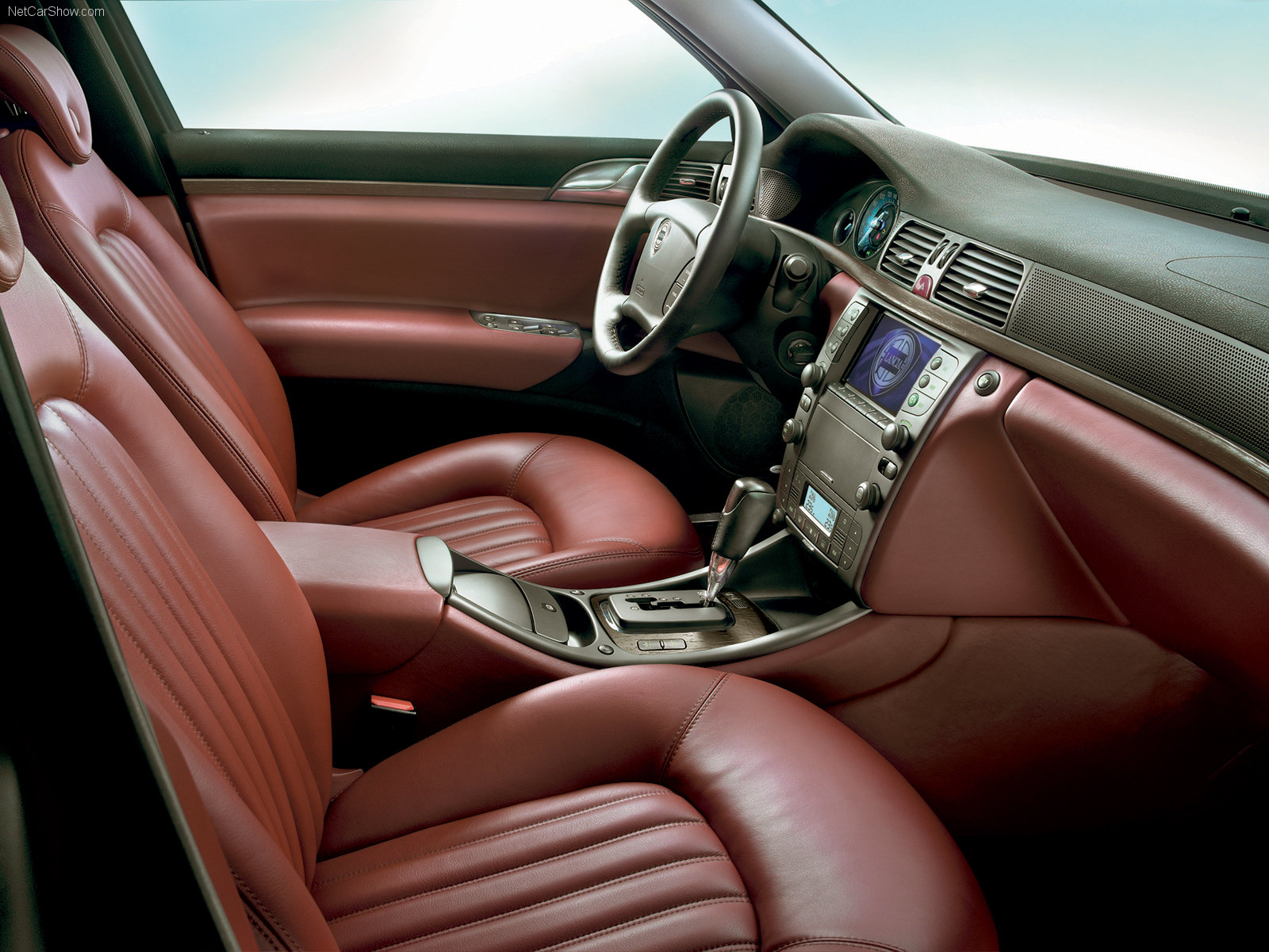 Lancia Thesis technical specifications and fuel economy